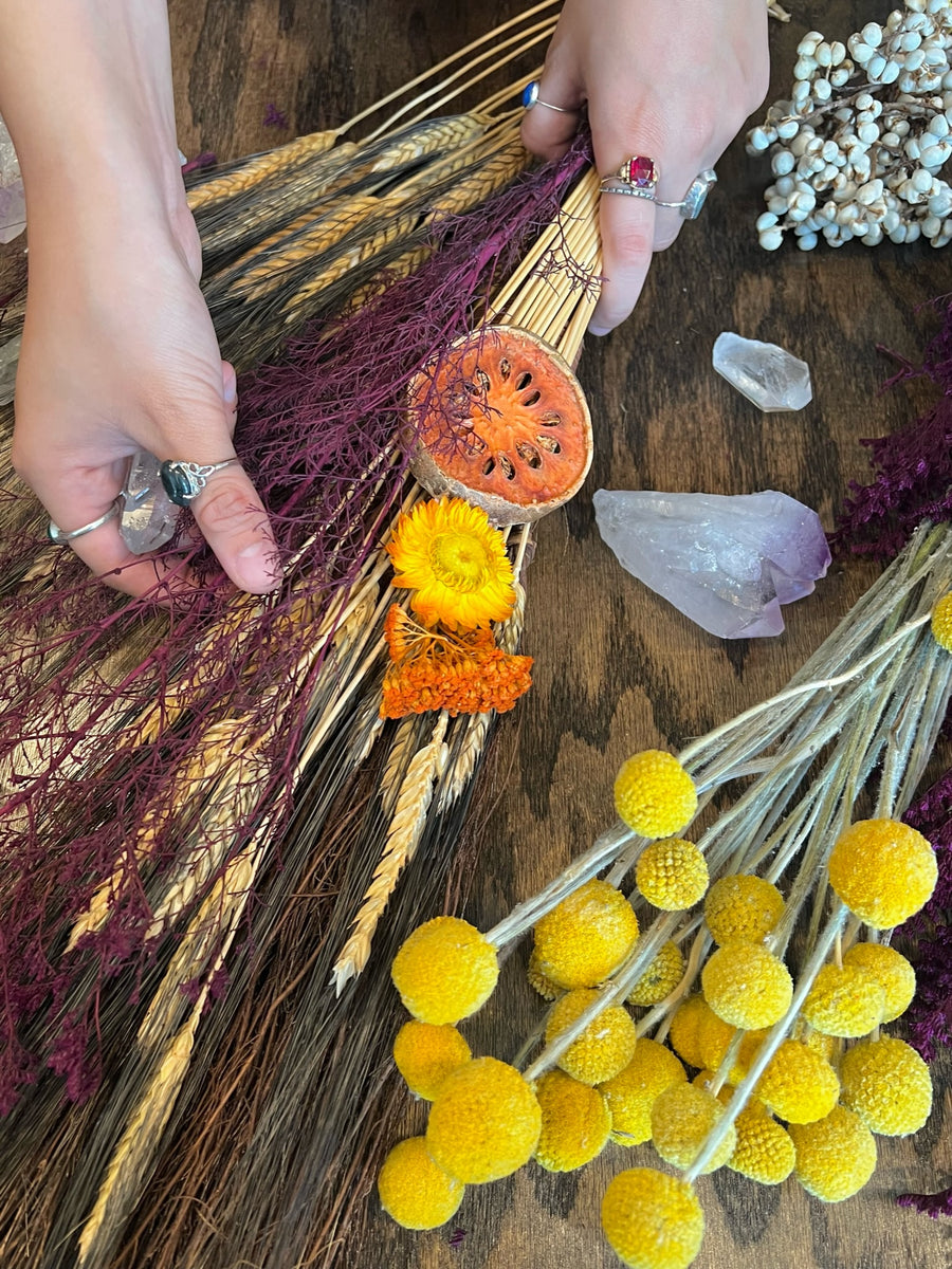 Broom Decorating Workshop – ReCircle Home